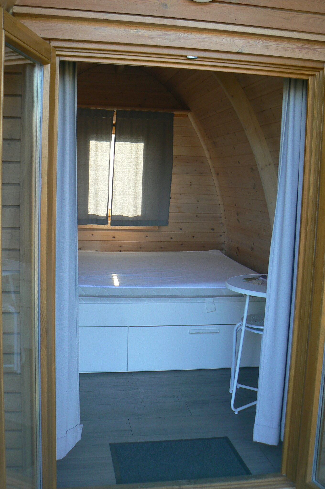 Slapen in de natu­ur: dat kan in de pod­hous­es van Cam­p­land - Campland Arcen