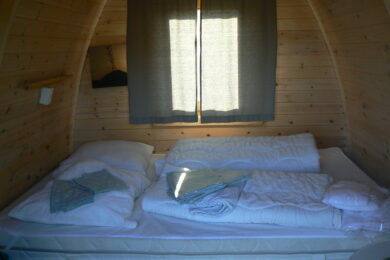 Slapen in de natu­ur: dat kan in de pod­hous­es van Cam­p­land - Campland Arcen